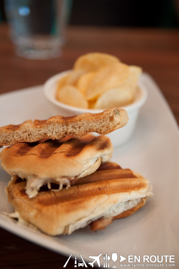 14 Four Cafe - Coming Home to Cinnamon Bun Pancakes | EN ROUTE